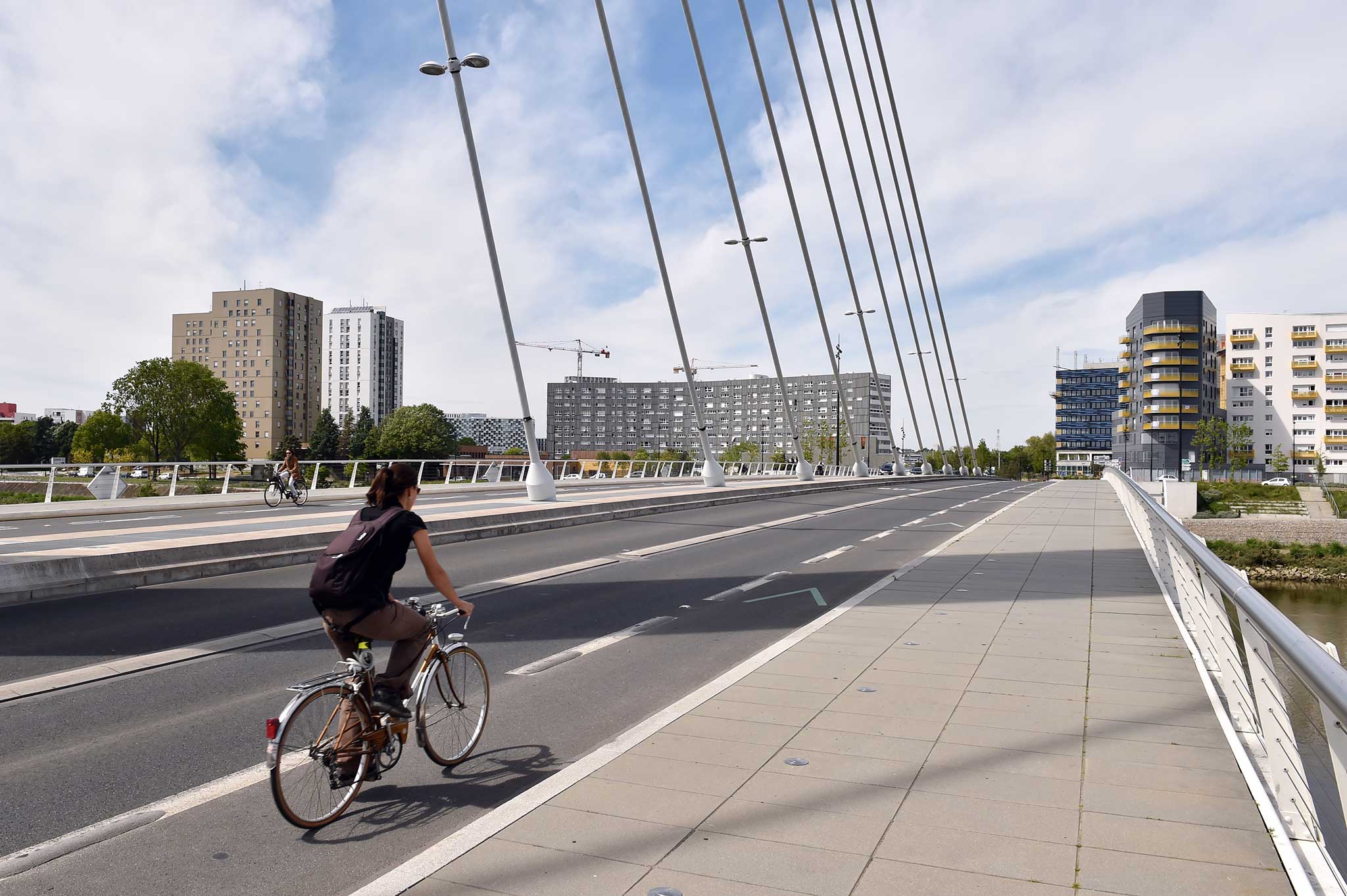 Vue-du-Pont-Eric-Tabarly-de-l'immeuble-Semaphore-©Nautilus - Nantes ...